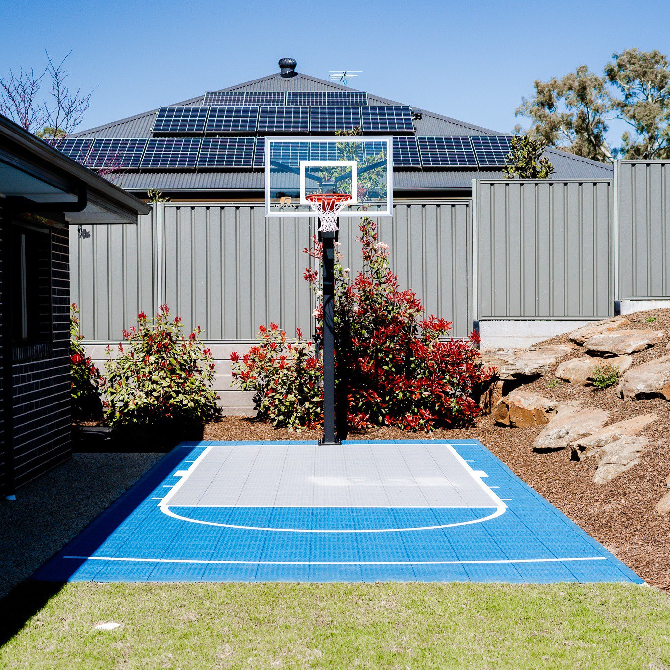 32 Backyard Basketball Court Ideas to Transform Your Outdoor Space ...