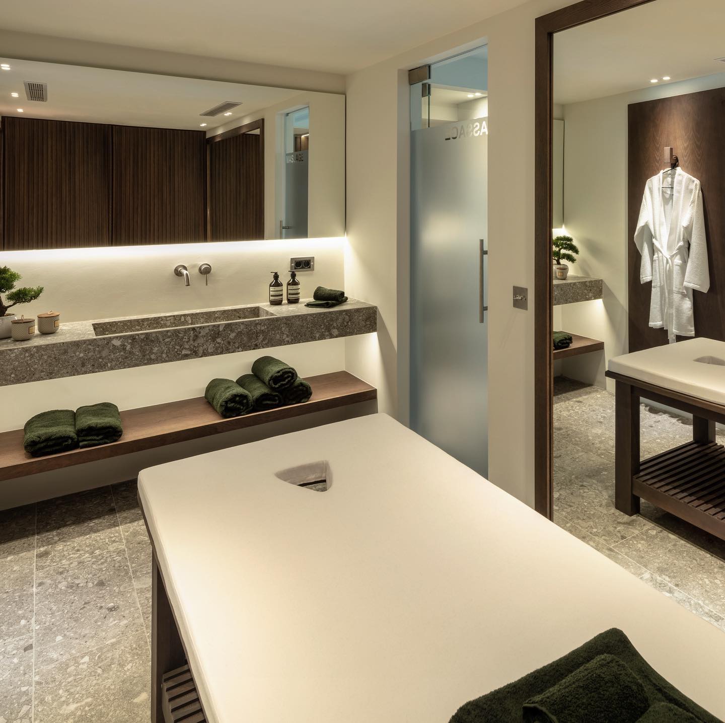 35 Massage Room Ideas: Transform Your Space into a Relaxing Zen ...