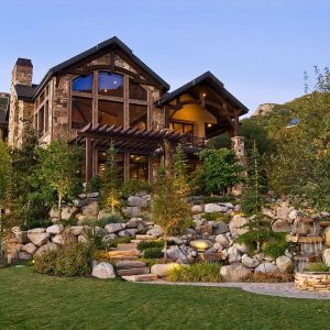 23 Rustic Home Exterior Ideas: Timeless Charm with Modern Touches ...