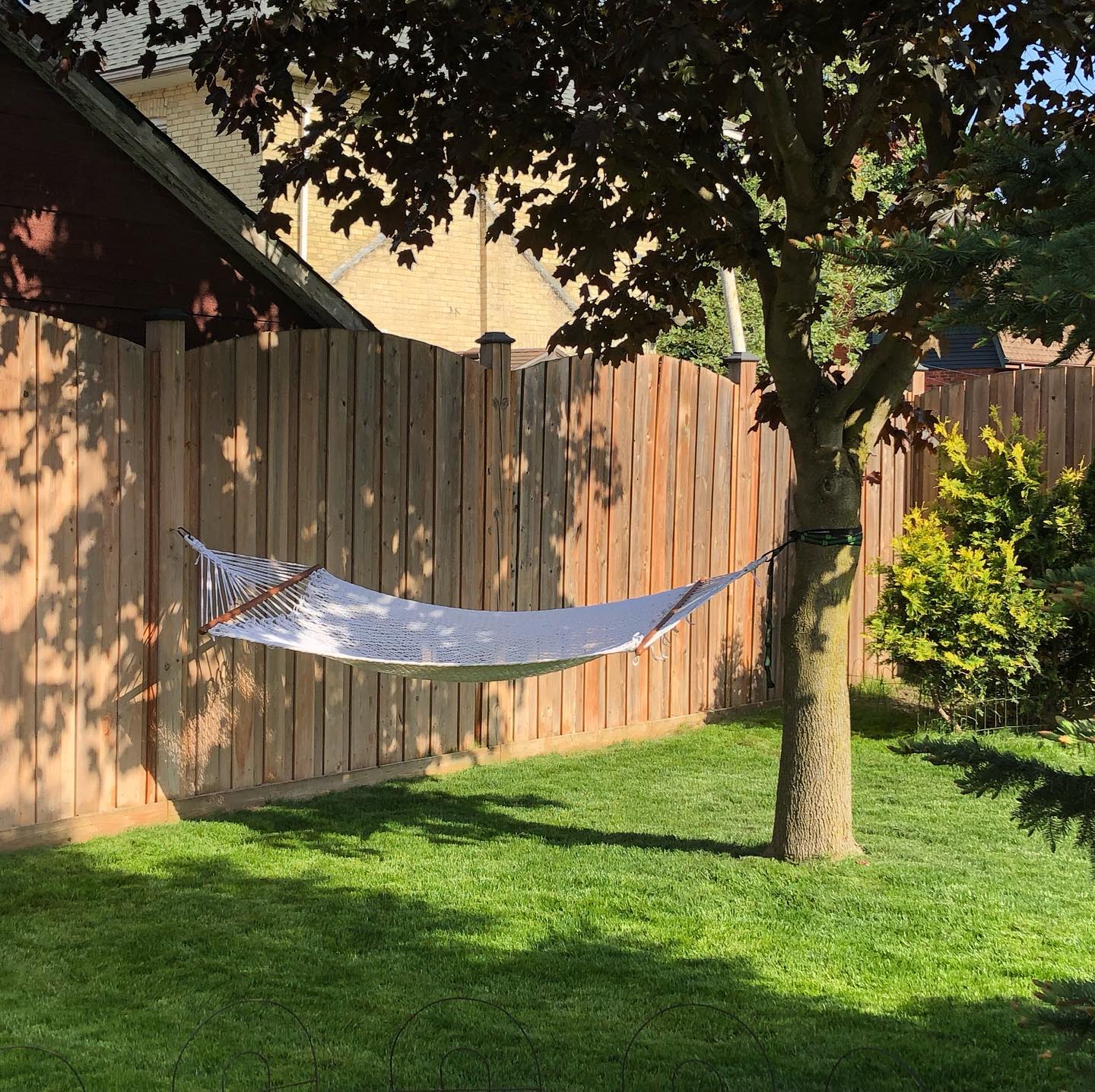 25 Backyard Hammock Ideas for Creating a Cozy and Stylish Outdoor ...