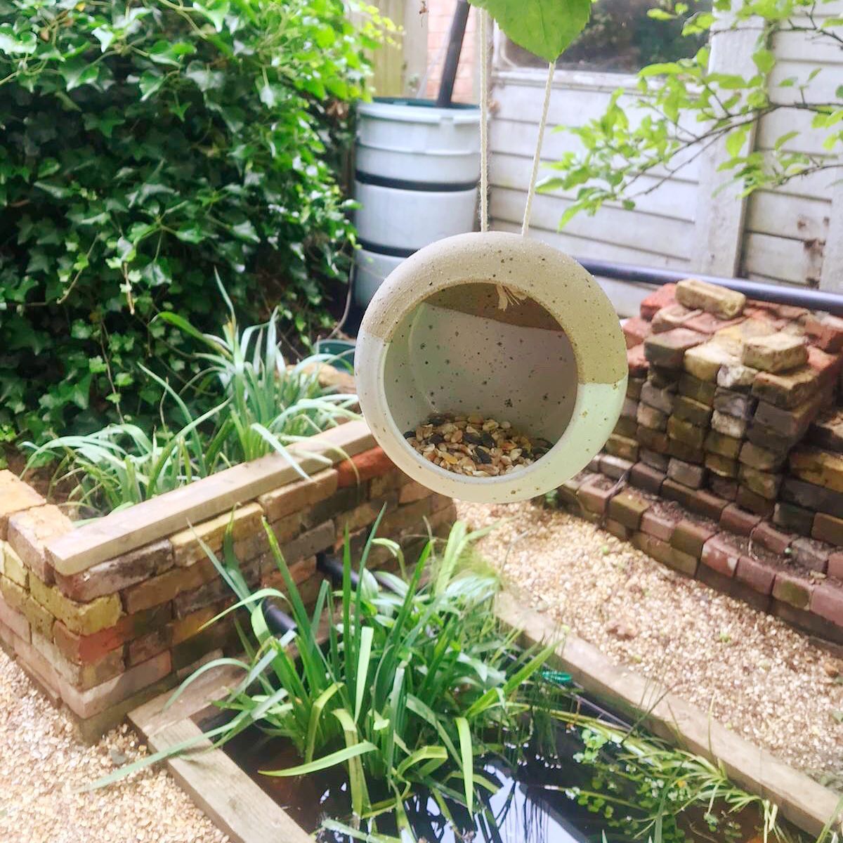 25 Garden Bird Feeders Ideas to Beautify Your Outdoor Space and Attract ...