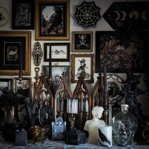 35 Gothic Decor Ideas to Transform Your Home into a Dark and Elegant ...