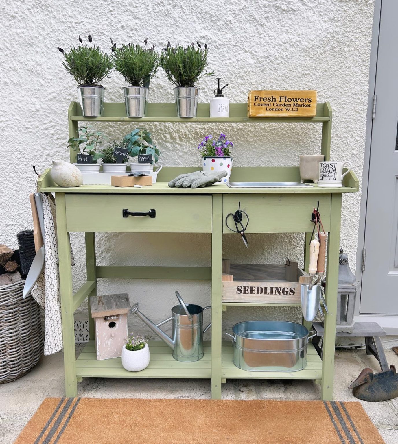 31 Potting Bench Ideas: Creative and Practical Solutions for Your ...