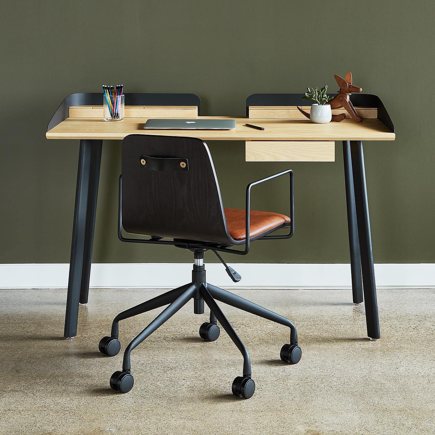 27 Minimalist Office Designs: Transform Your Workspace into a Modern ...