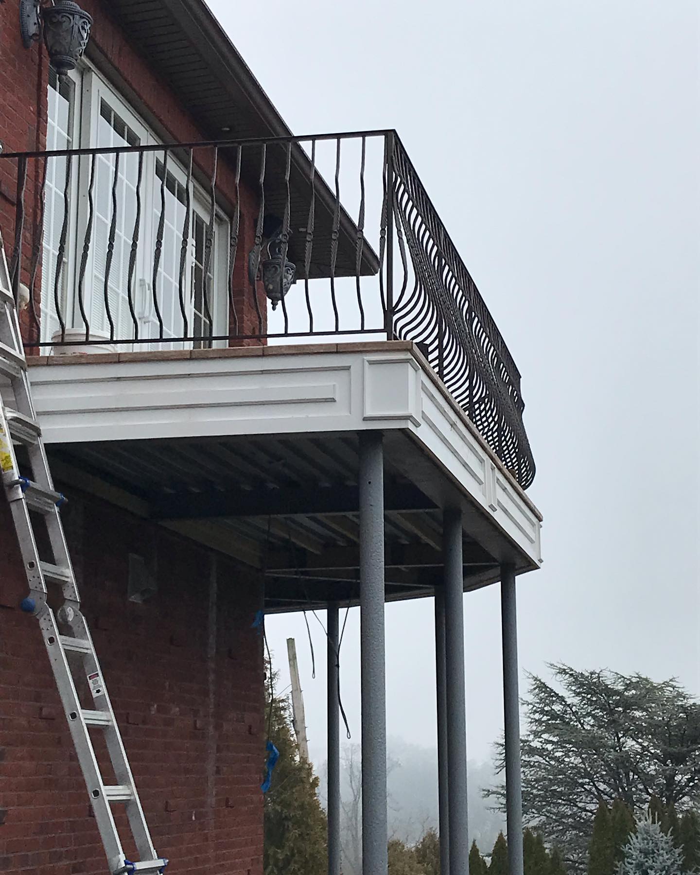 29 Balcony Railings Ideas for Modern, Rustic, and Stylish Outdoor ...