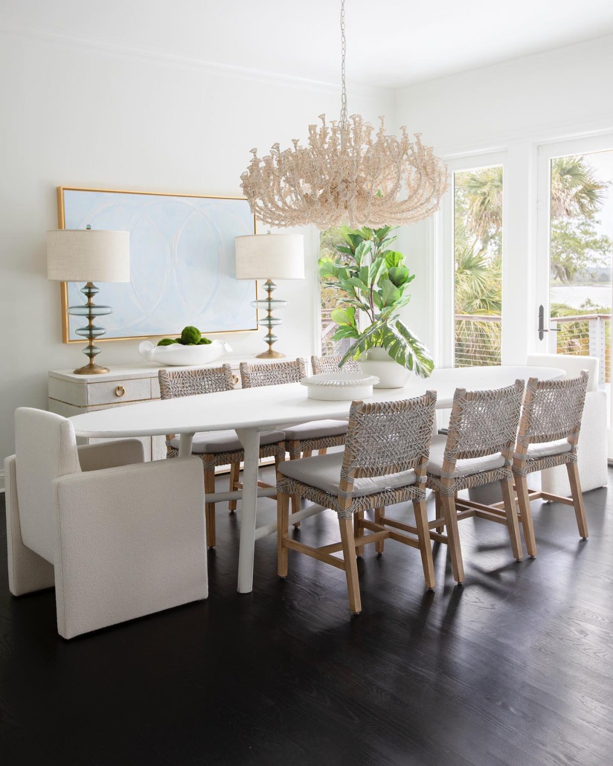 28 Stunning Coastal Dining Room Ideas for a Beach-Inspired Home ...