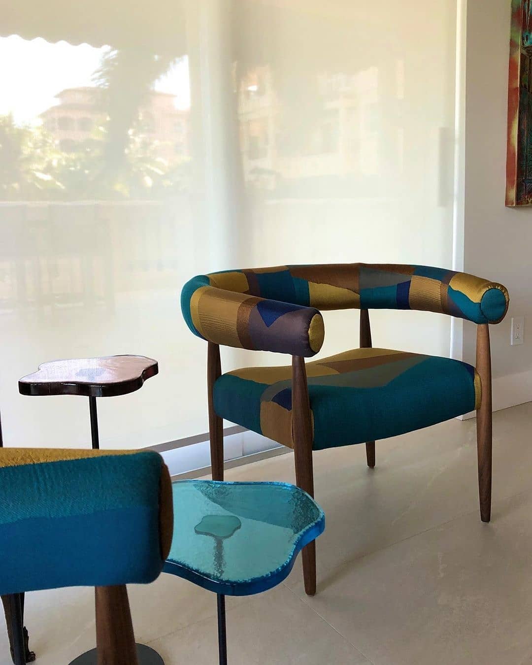 29 Glass Tables Ideas to Transform Your Living Room and Dining Space ...