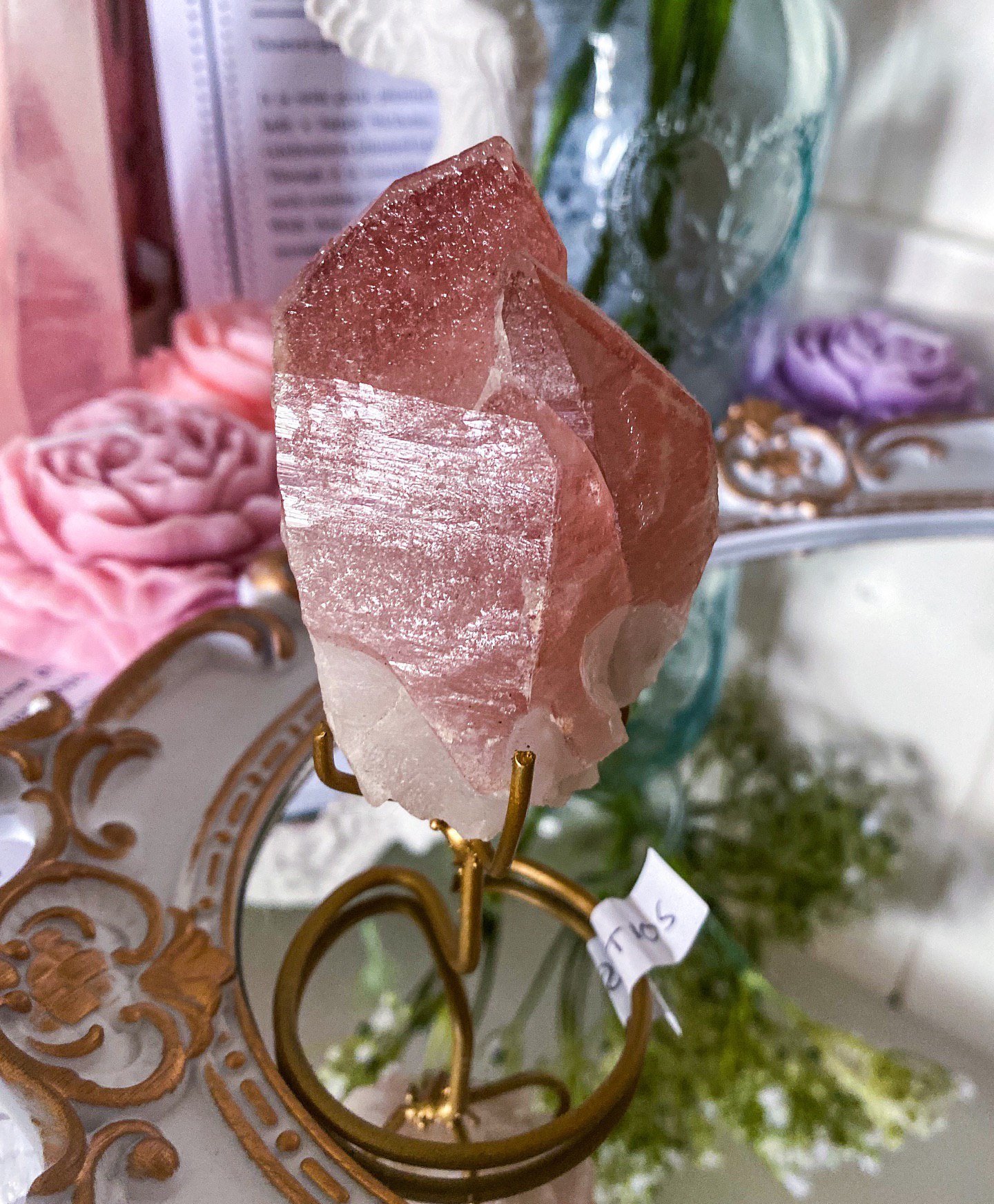 25 Crystal Decor Ideas to Transform Your Home with Elegance and Healing ...