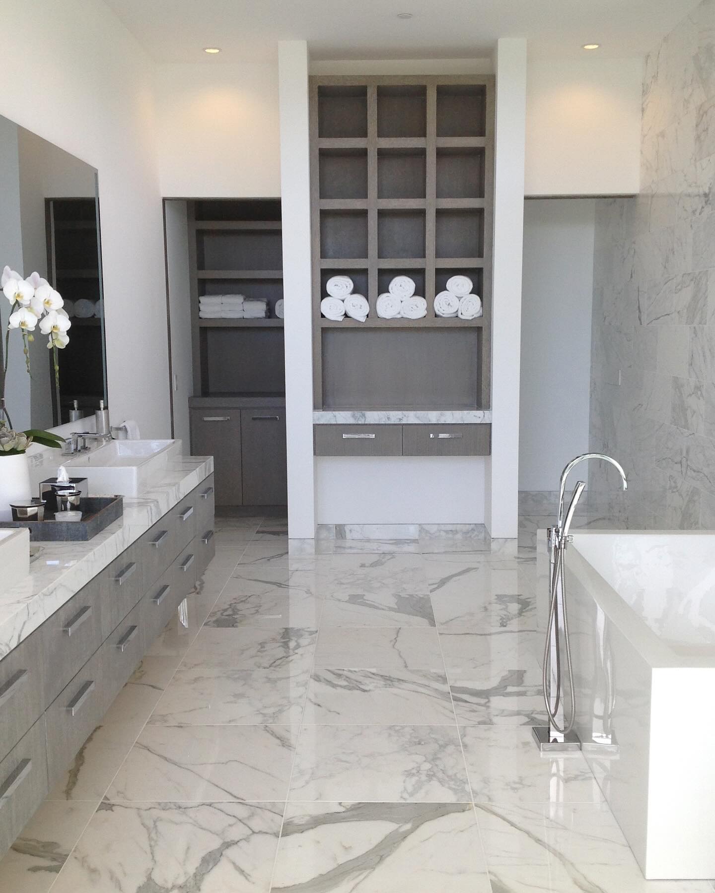 27 Stunning Marble Bathroom Ideas to Transform Your Space into a ...