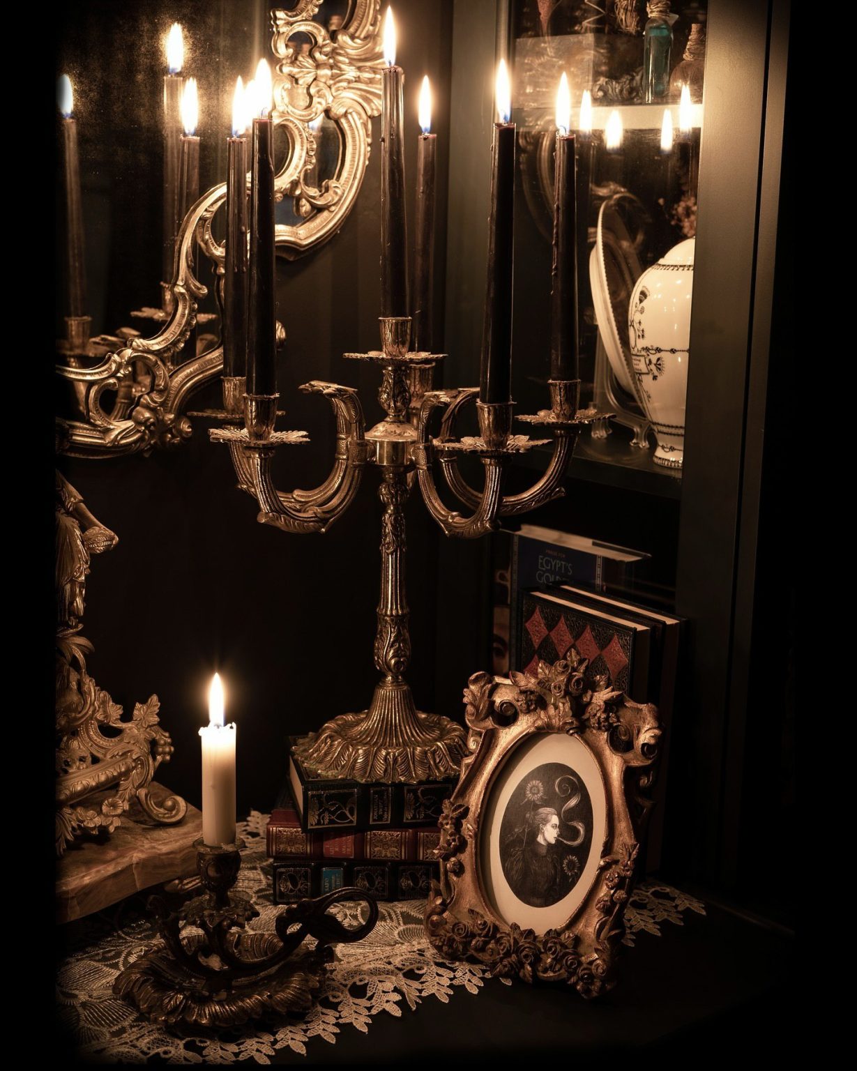 35 Gothic Decor Ideas to Transform Your Home into a Dark and Elegant ...