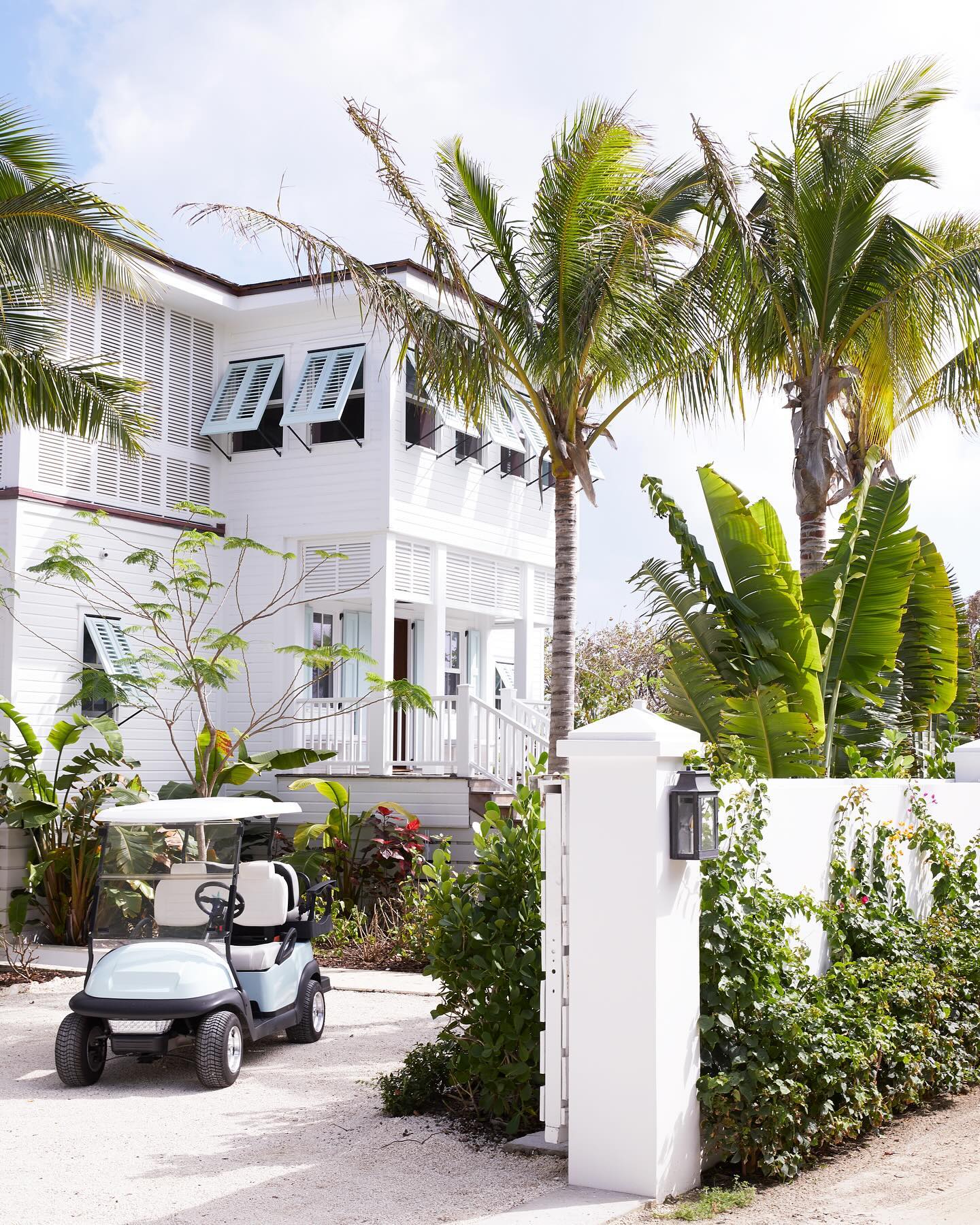 28 Coastal Cottage Exterior Designs to Inspire Your Dream Beachside ...