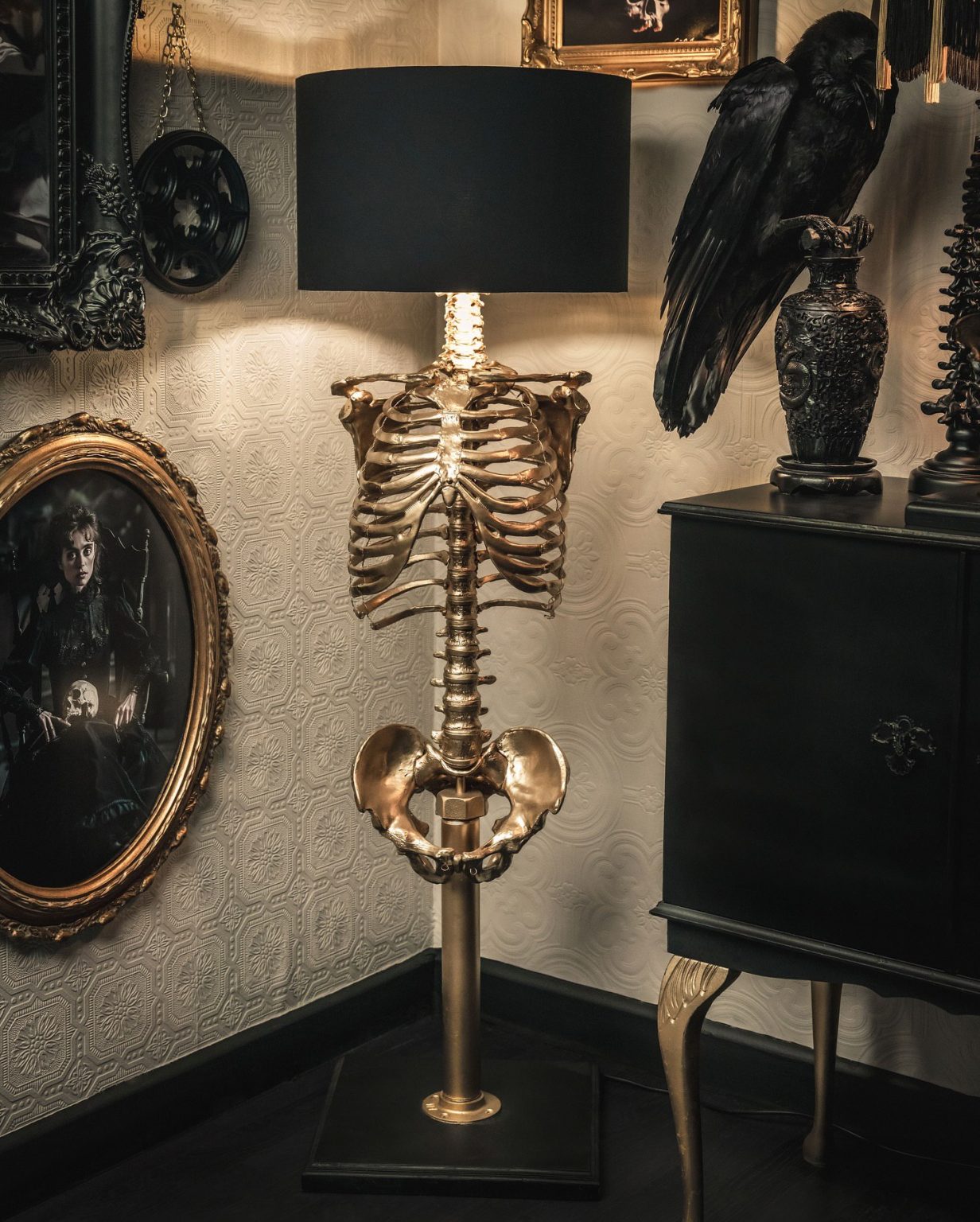 35 Gothic Decor Ideas to Transform Your Home into a Dark and Elegant ...