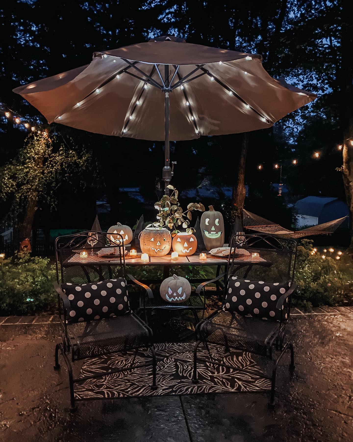 25 Halloween Patio Ideas to Transform Your Outdoor Space into a Spooky ...