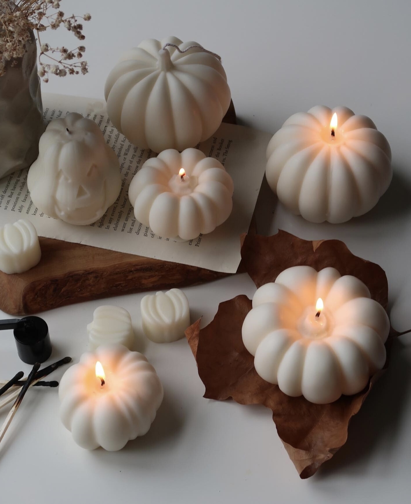 38 Minimalist Halloween Decor Ideas: Simple, Modern, and Stylish ...