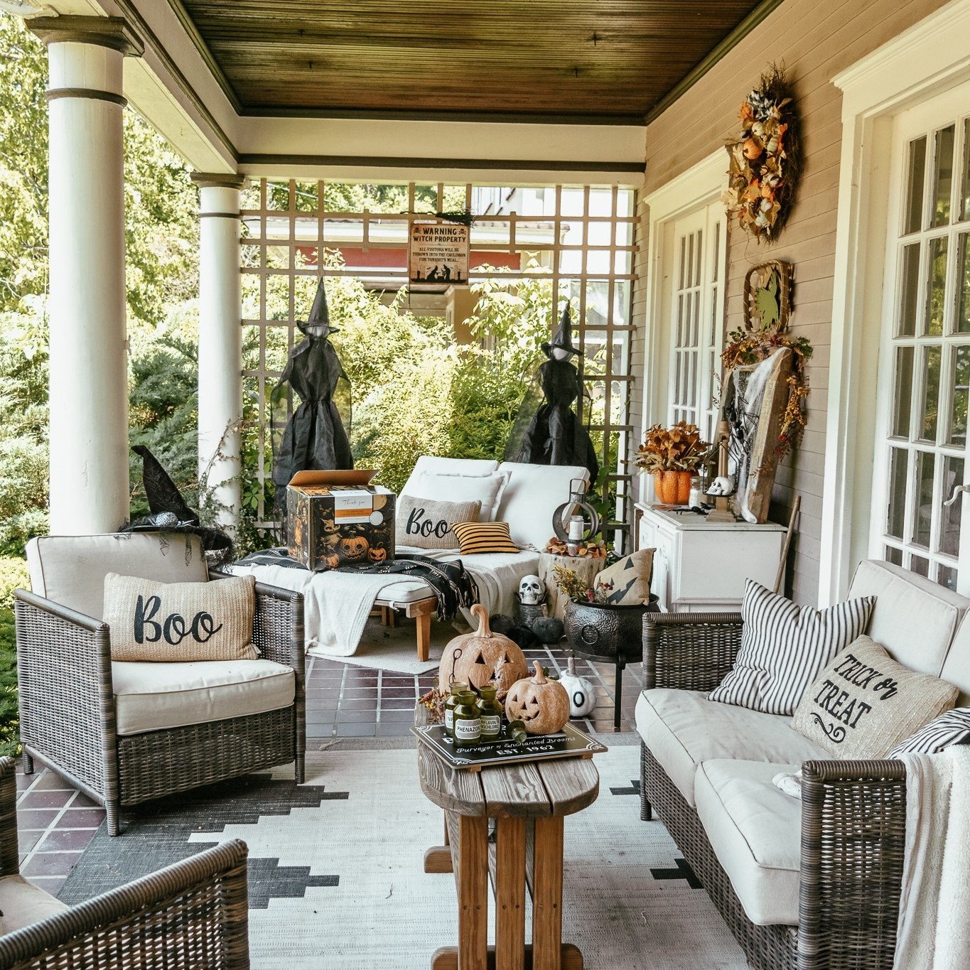 25 Halloween Patio Ideas to Transform Your Outdoor Space into a Spooky ...