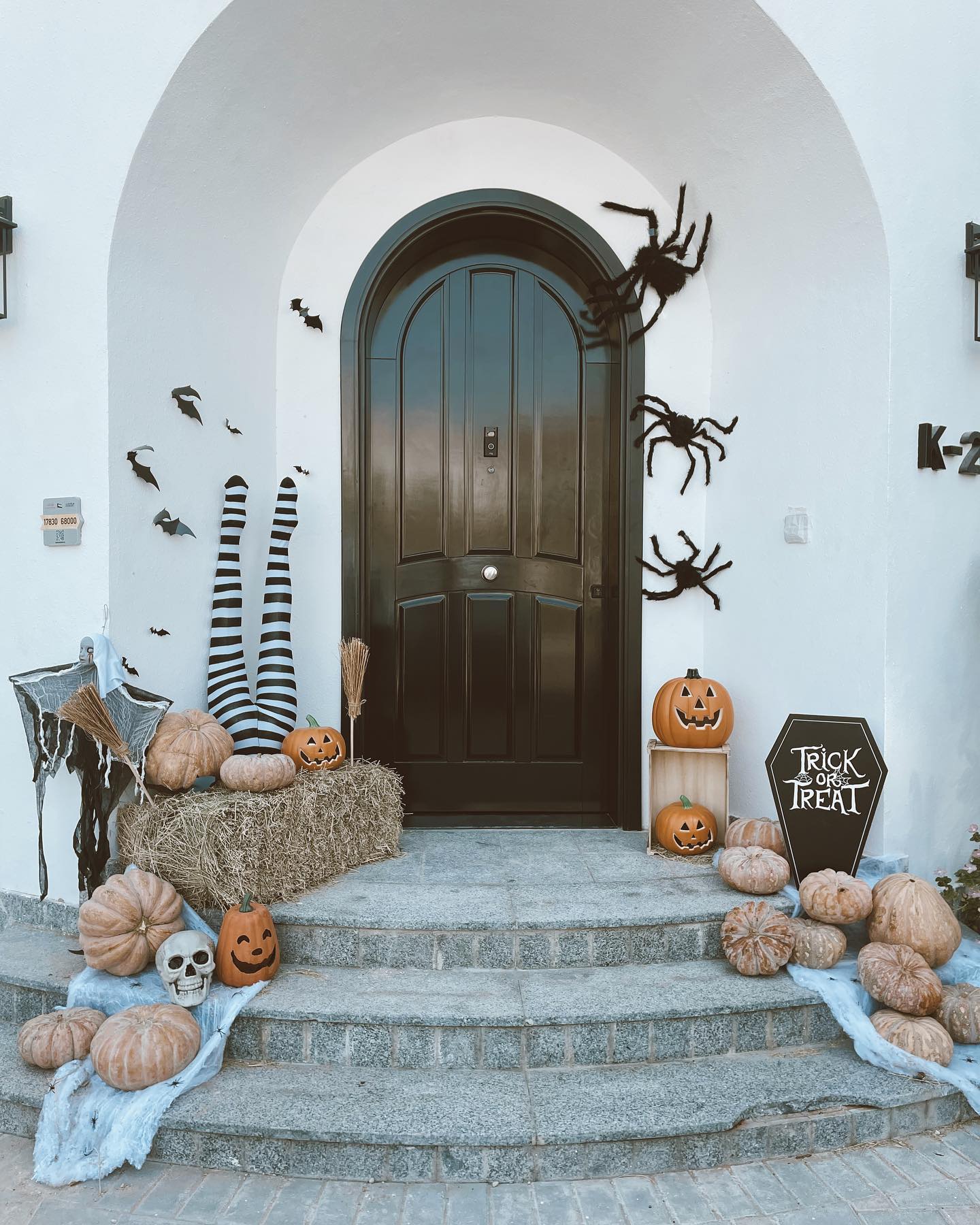 31 Halloween Door Decorations: Transform Your Home with These Spooky ...
