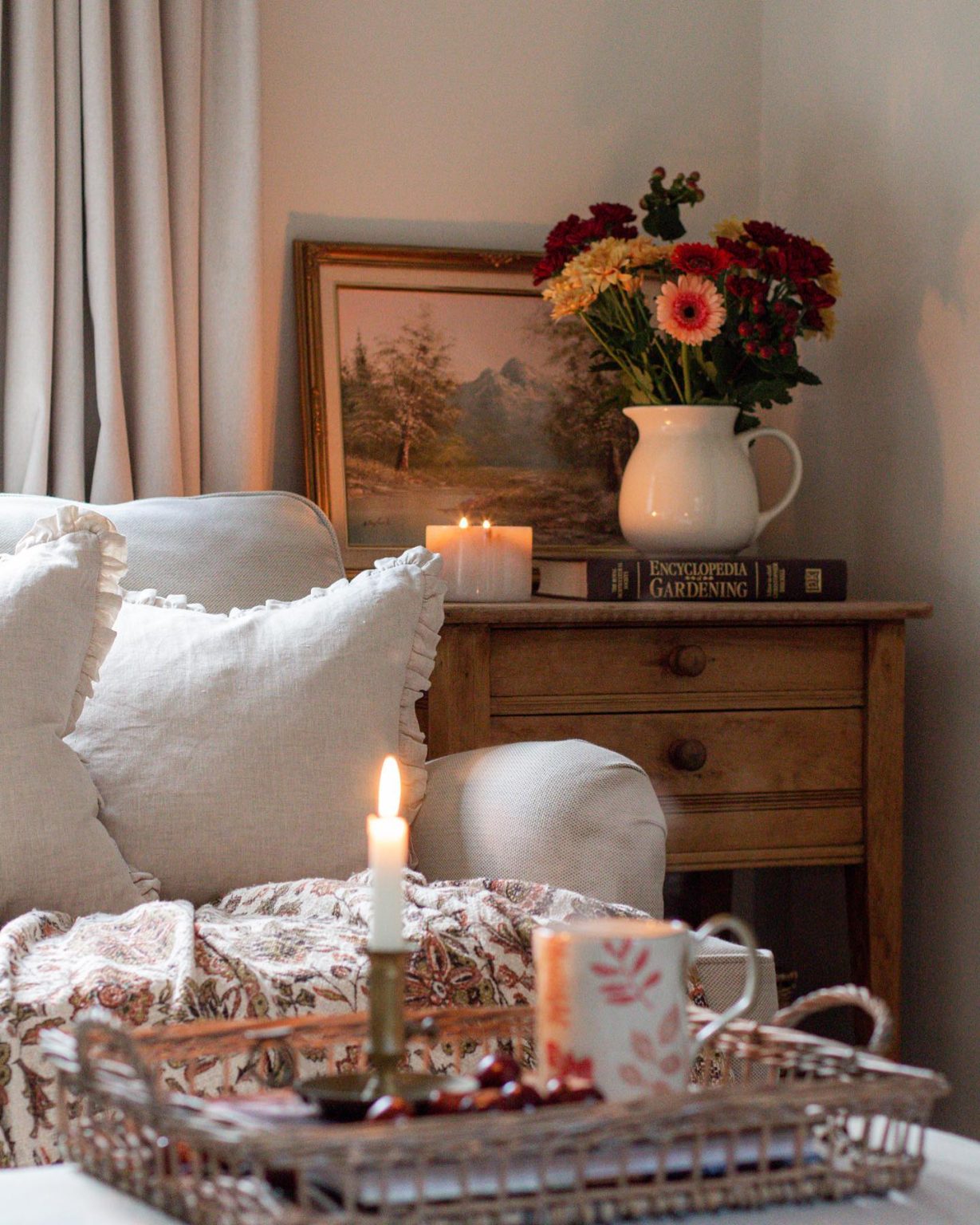 35 Cozy and Aesthetic Autumn Home Decor Ideas to Transform Your Living ...