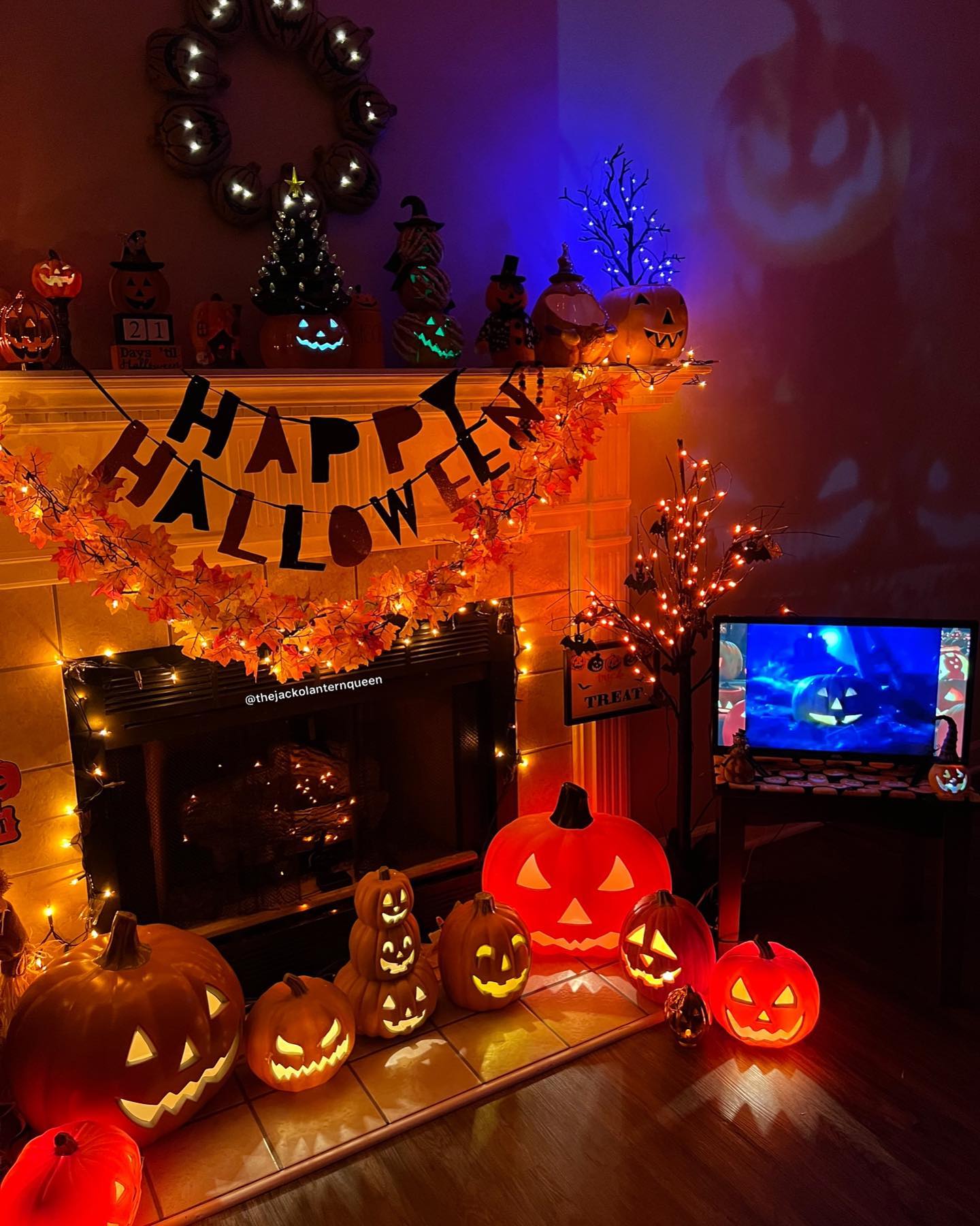32 Halloween Living Room Decor Ideas for a Spooky and Cozy Home ...