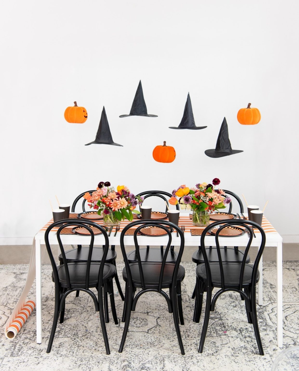 40 Halloween Table Decorations to Elevate Your Spooky Party with Classy ...