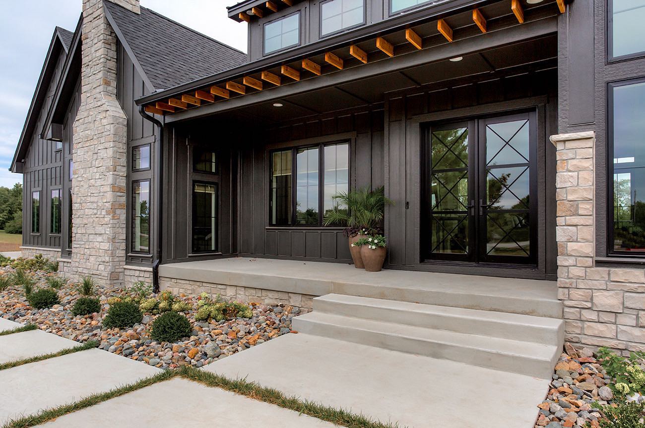 29 Stunning Black House Exterior Ideas: Modern Design, Wood Accents ...