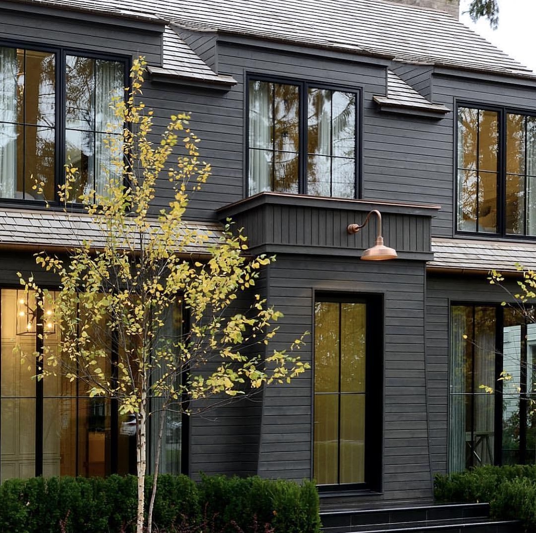 29 Stunning Black House Exterior Ideas: Modern Design, Wood Accents ...