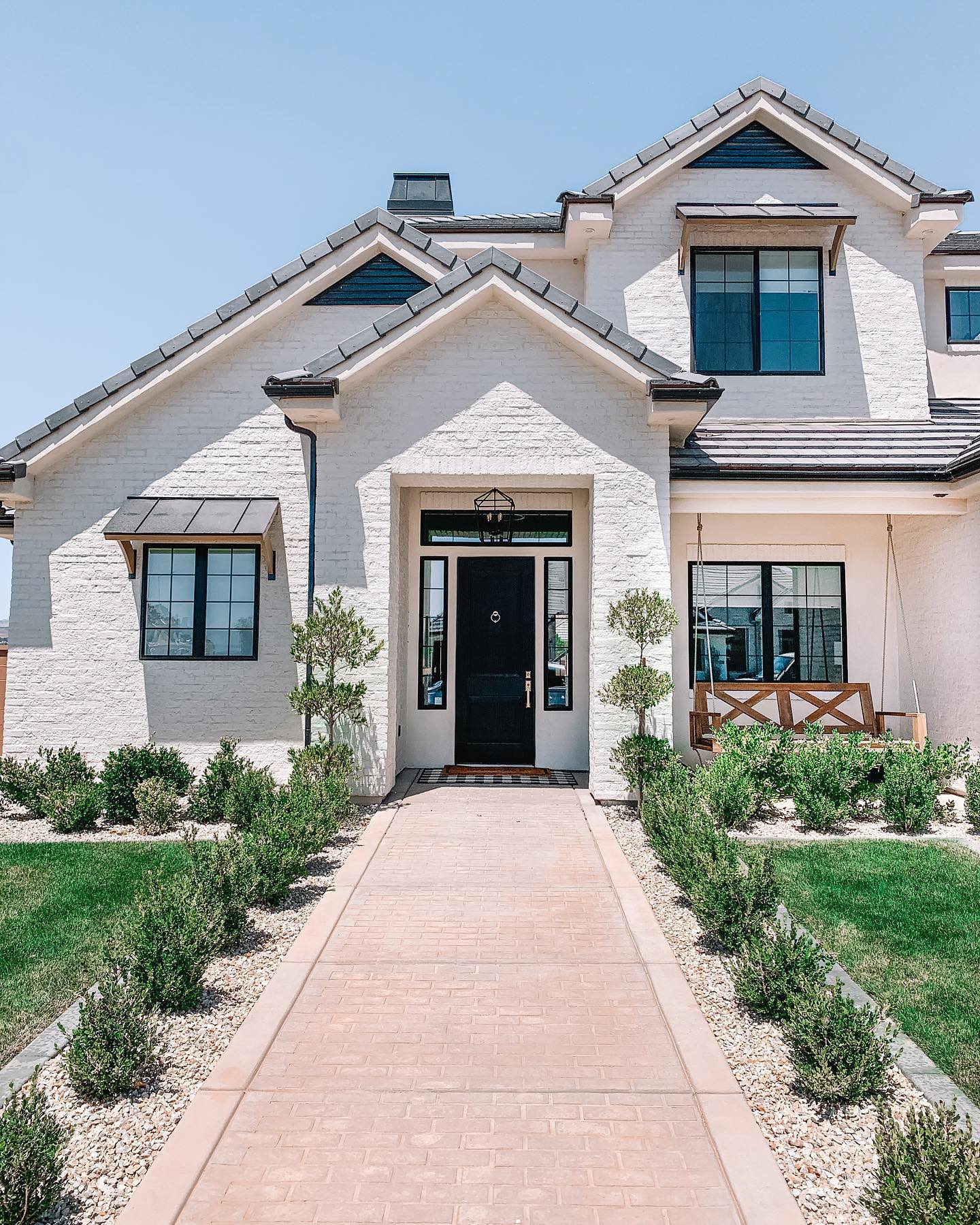 31 White Brick Exterior House: Stunning Designs to Inspire Your Next ...