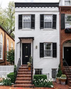 31 White Brick Exterior House: Stunning Designs to Inspire Your Next ...