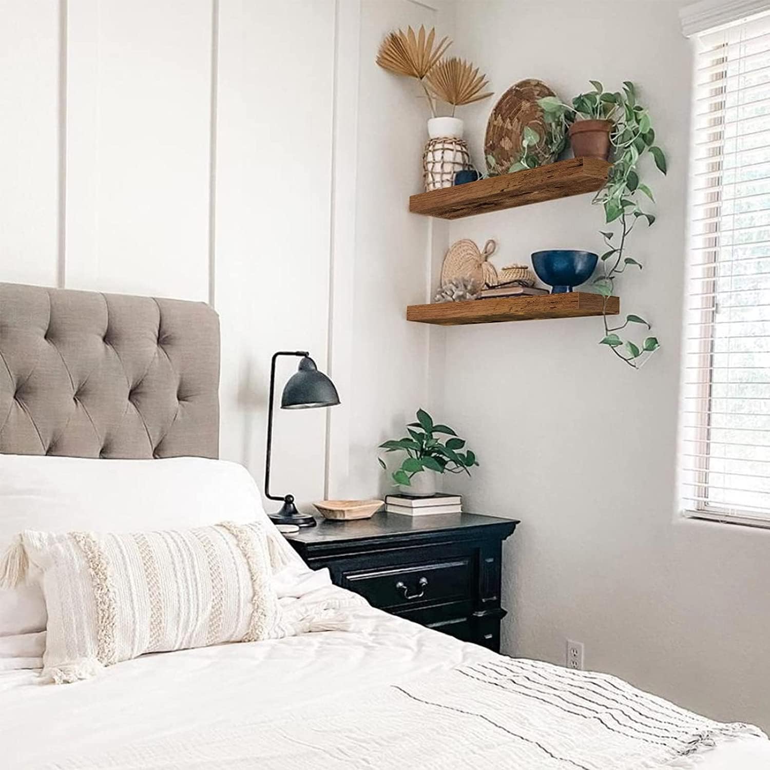 25 Wall Shelves Bedroom Ideas to Transform Your Space - placeideal.com