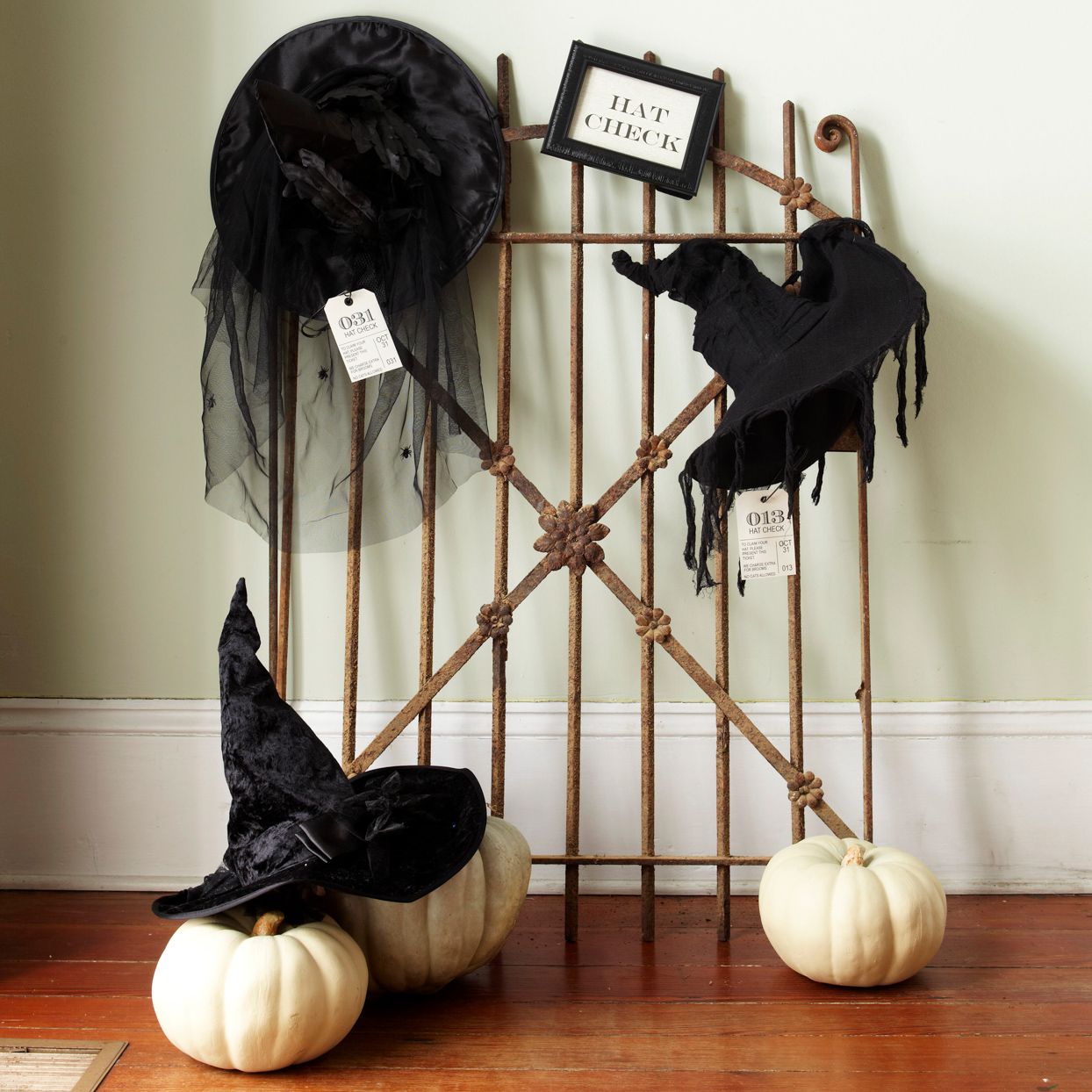 35 Witchy Halloween Decor Ideas for a Spooky and Stylish Home ...