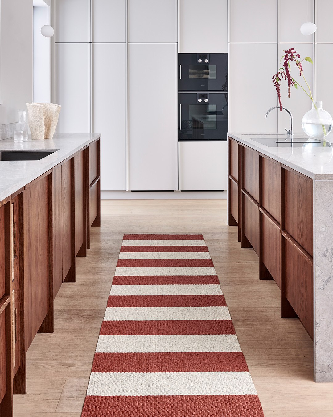 28 Kitchen Rug Ideas: Transform Your Space with These Stylish and ...