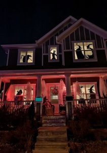 31 Halloween Window Decorations: Easy and Impactful Ideas for ...