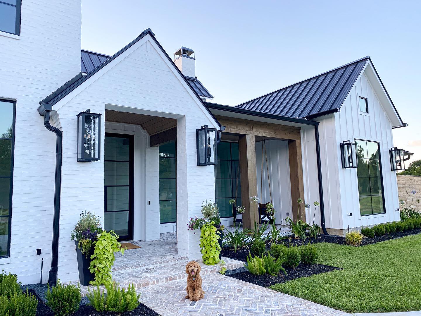 31 White Brick Exterior House: Stunning Designs to Inspire Your Next ...