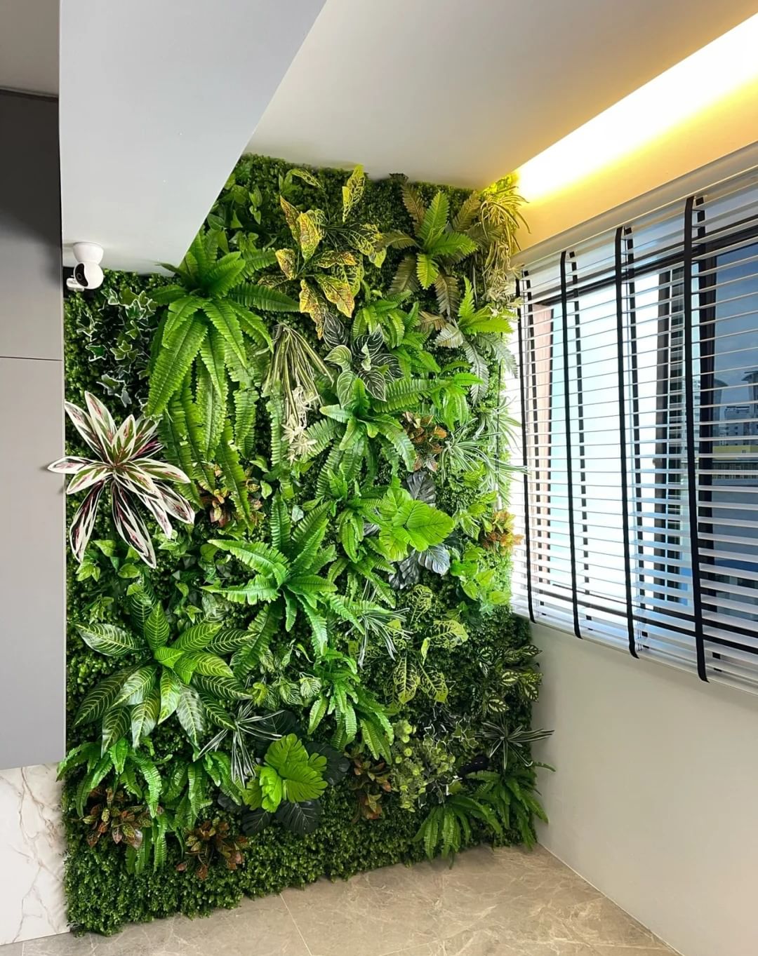30 Stunning Green Living Walls: Transform Your Space with Nature ...