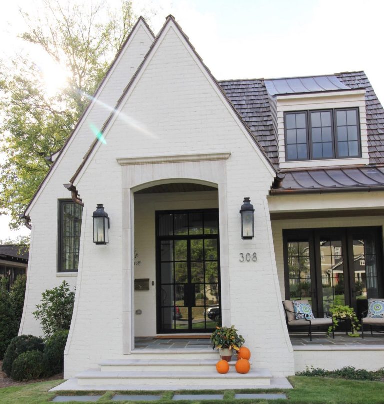31 White Brick Exterior House: Stunning Designs to Inspire Your Next ...