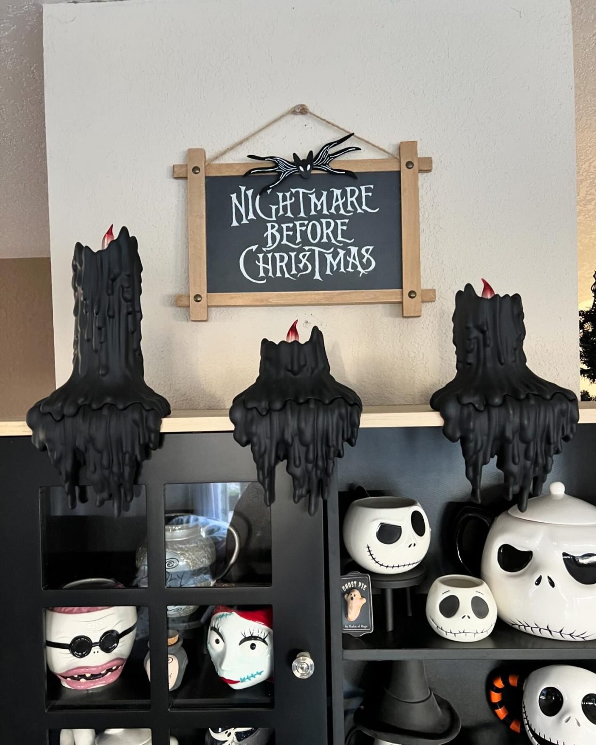 38 Minimalist Halloween Decor Ideas: Simple, Modern, and Stylish ...