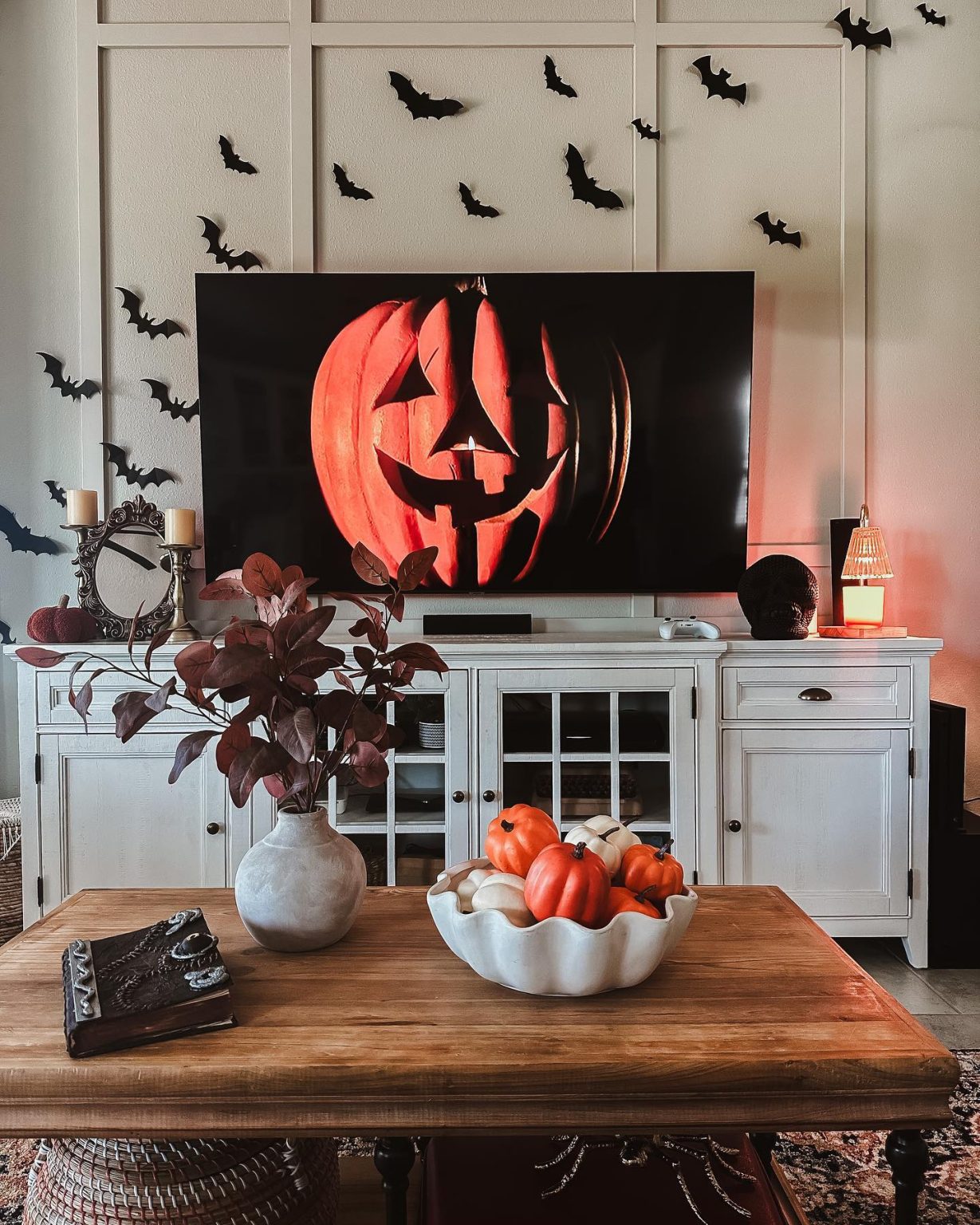 32 Halloween Living Room Decor Ideas for a Spooky and Cozy Home ...
