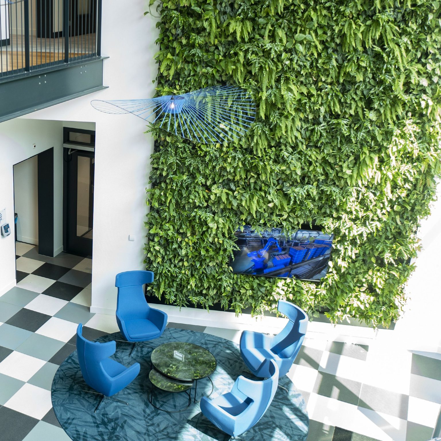 30 Stunning Green Living Walls: Transform Your Space with Nature ...