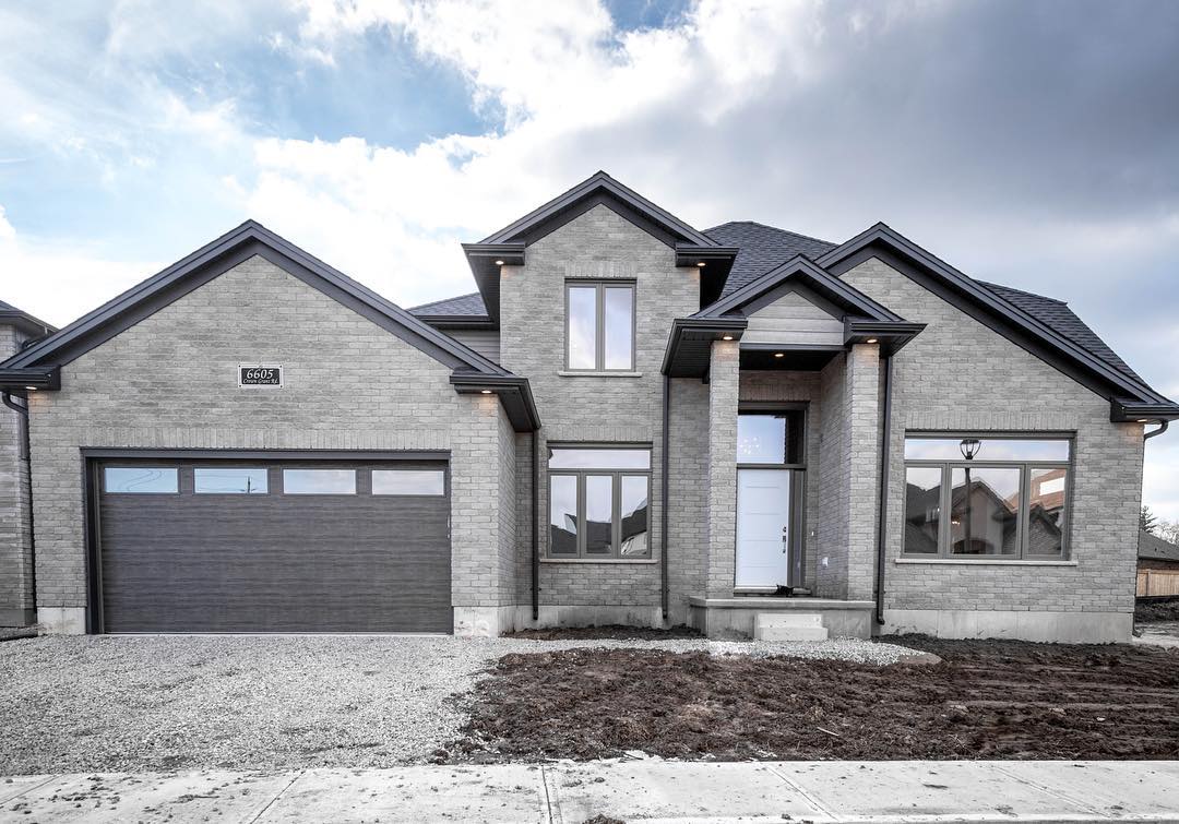 26 Stunning Grey Exterior House Designs That Will Transform Your Home ...