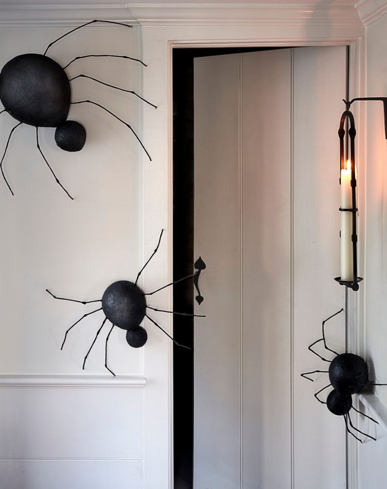32 Halloween Spider Decorations: Creepy, Creative and Fun Ideas for ...