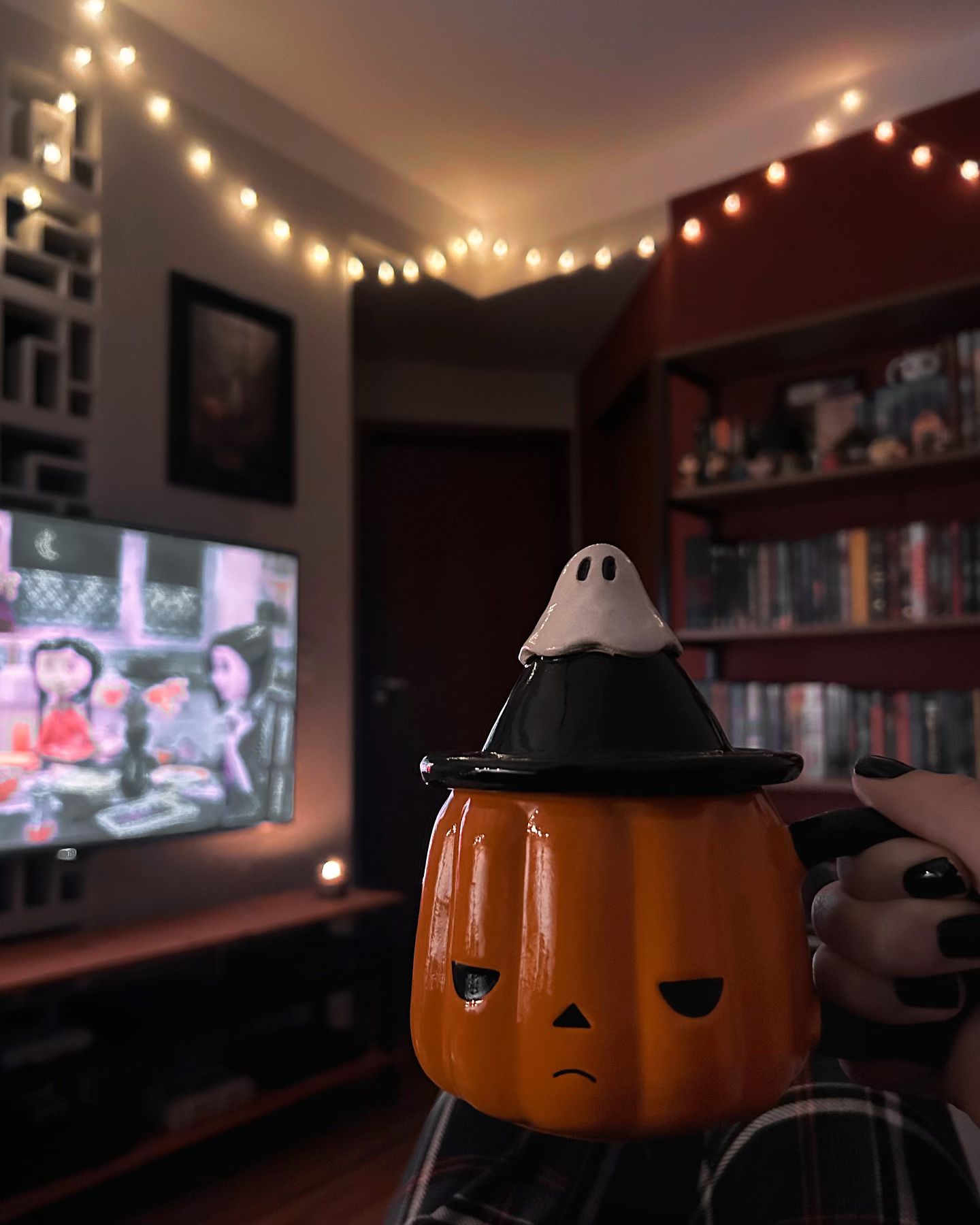 32 Halloween Living Room Decor Ideas for a Spooky and Cozy Home ...