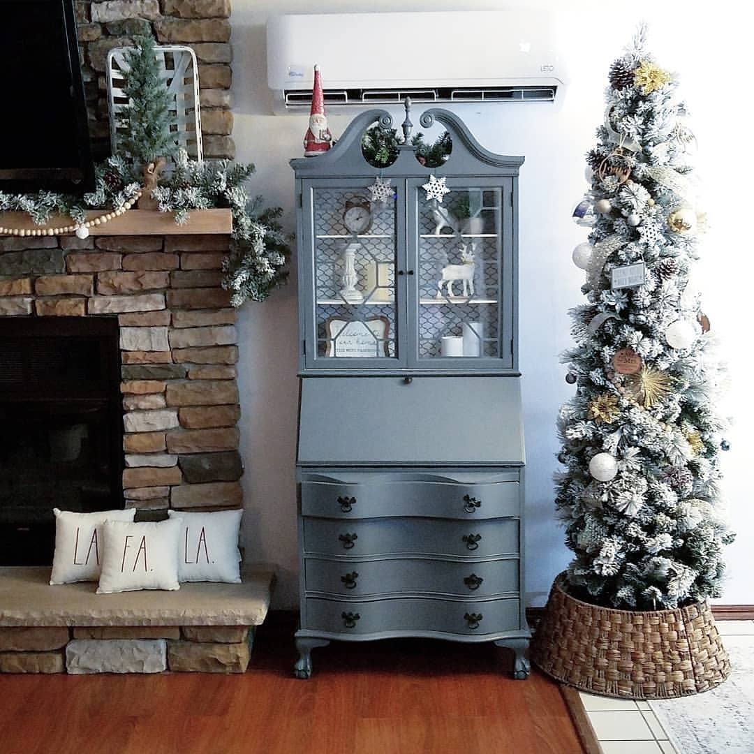 28 Winter Fireplace Decor Ideas to Create a Cozy, Festive, and Inviting ...