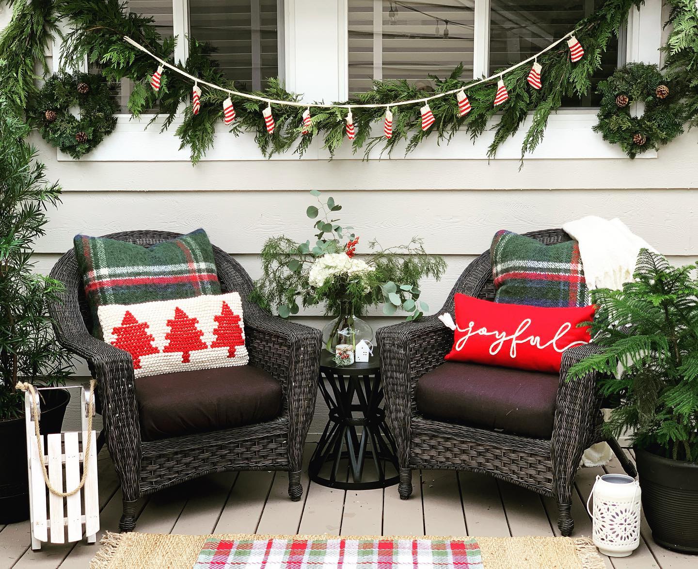 36 Outdoor Christmas Decorations That Will Transform Your Home Into a ...