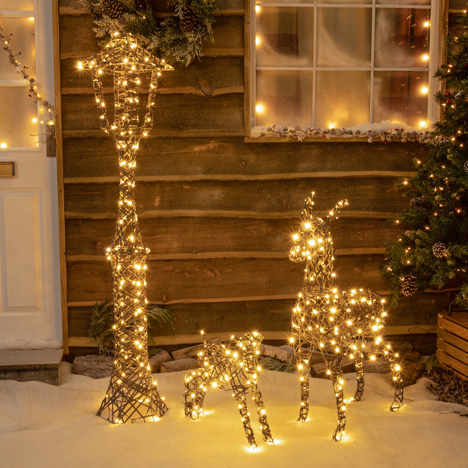 25 Christmas Outdoor Light Ideas to Create a Magical Atmosphere in Your ...