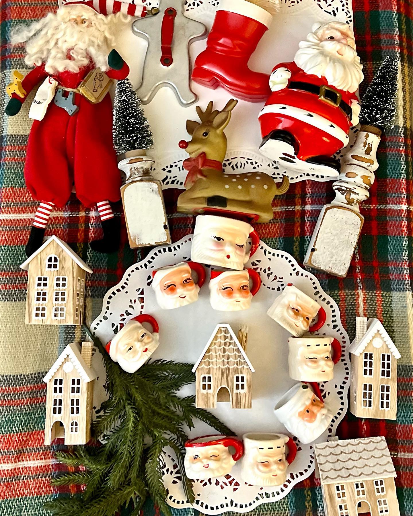 34 Vintage Christmas Decor Ideas to Add Nostalgic Charm to Your Holiday ...