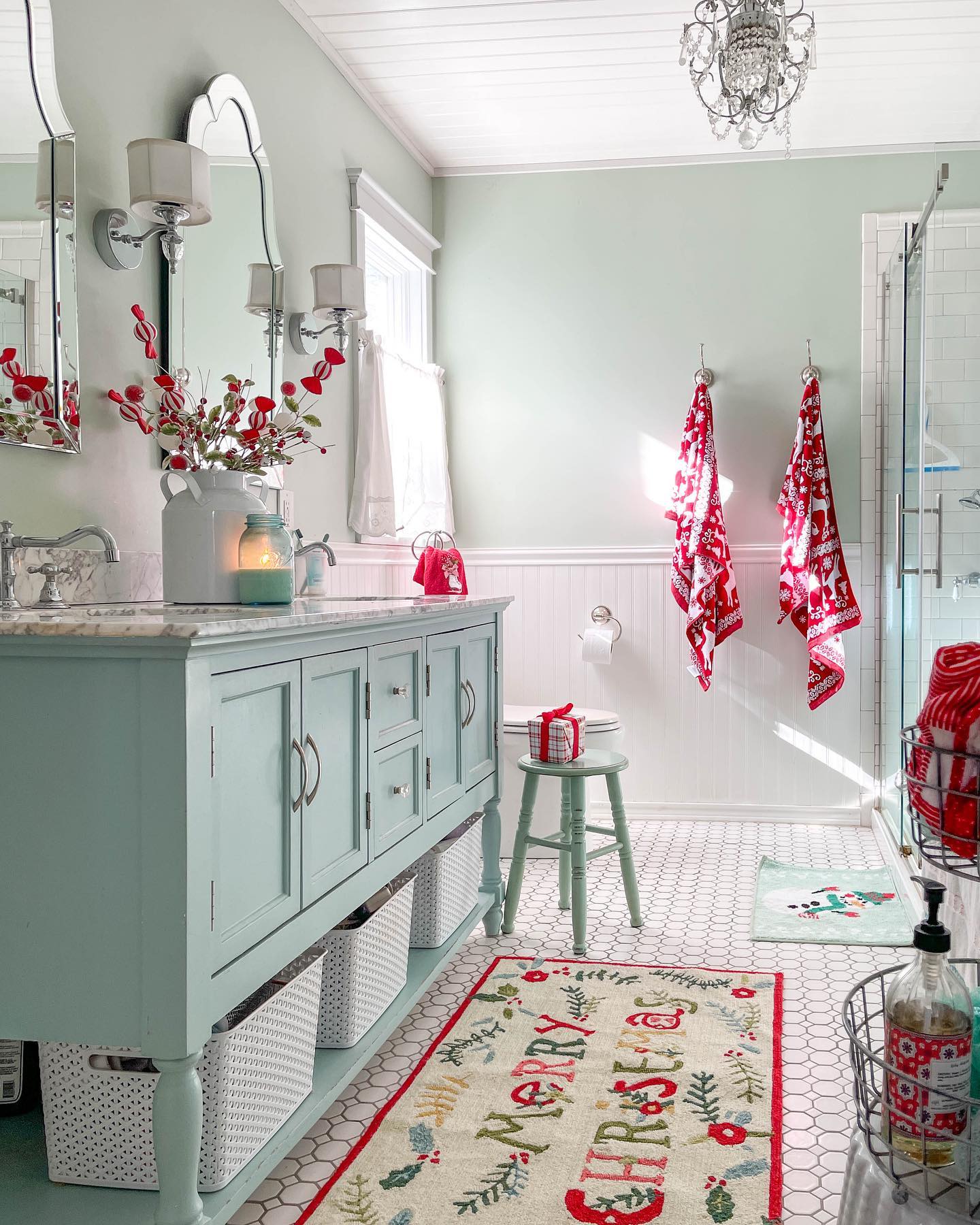 35 Christmas Bathroom Decor Ideas to Make Your Space Cozy and Festive ...