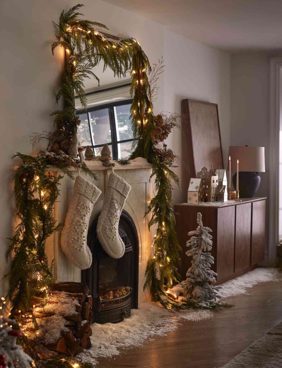 23 Christmas Decor Trends 2025: Cozy, Modern, and Timeless Styles for a ...