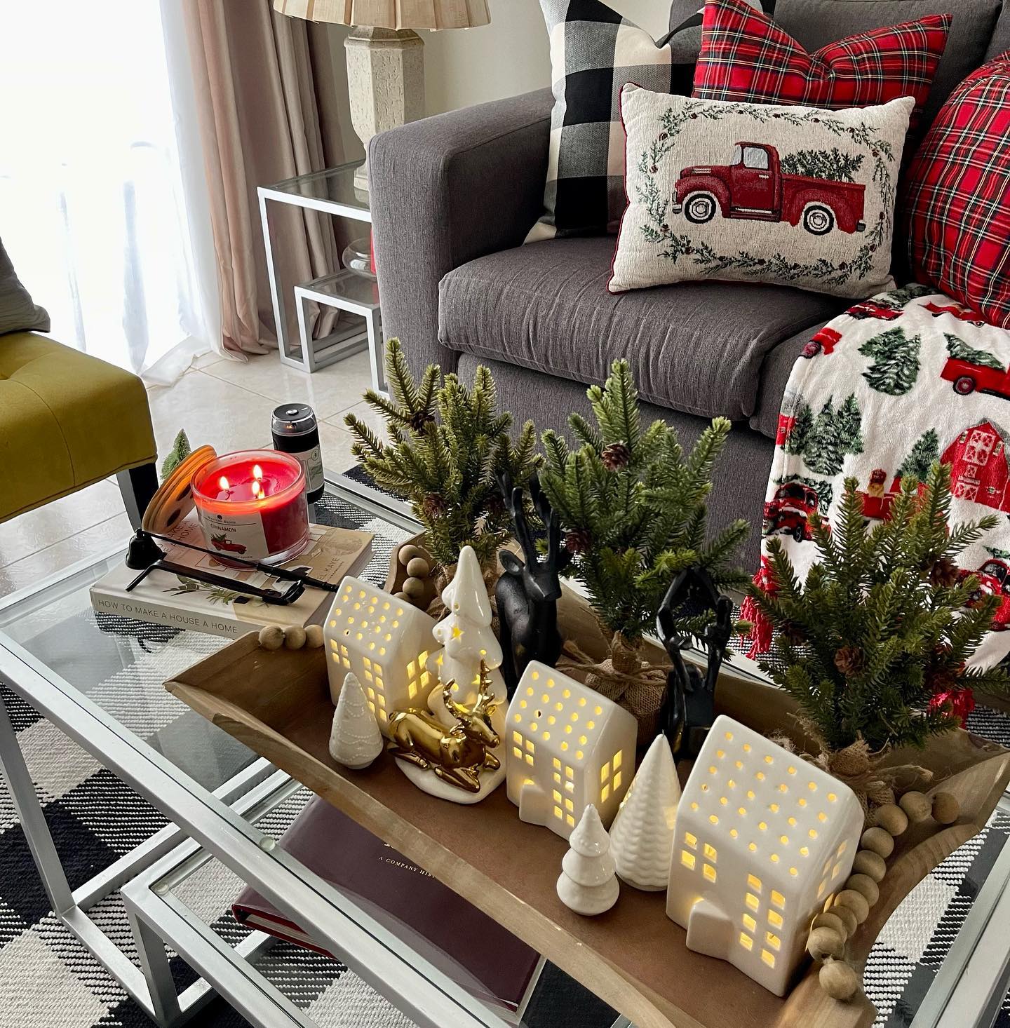 Transform Your Space: 24 Christmas Coffee Table Decor Ideas to Elevate ...