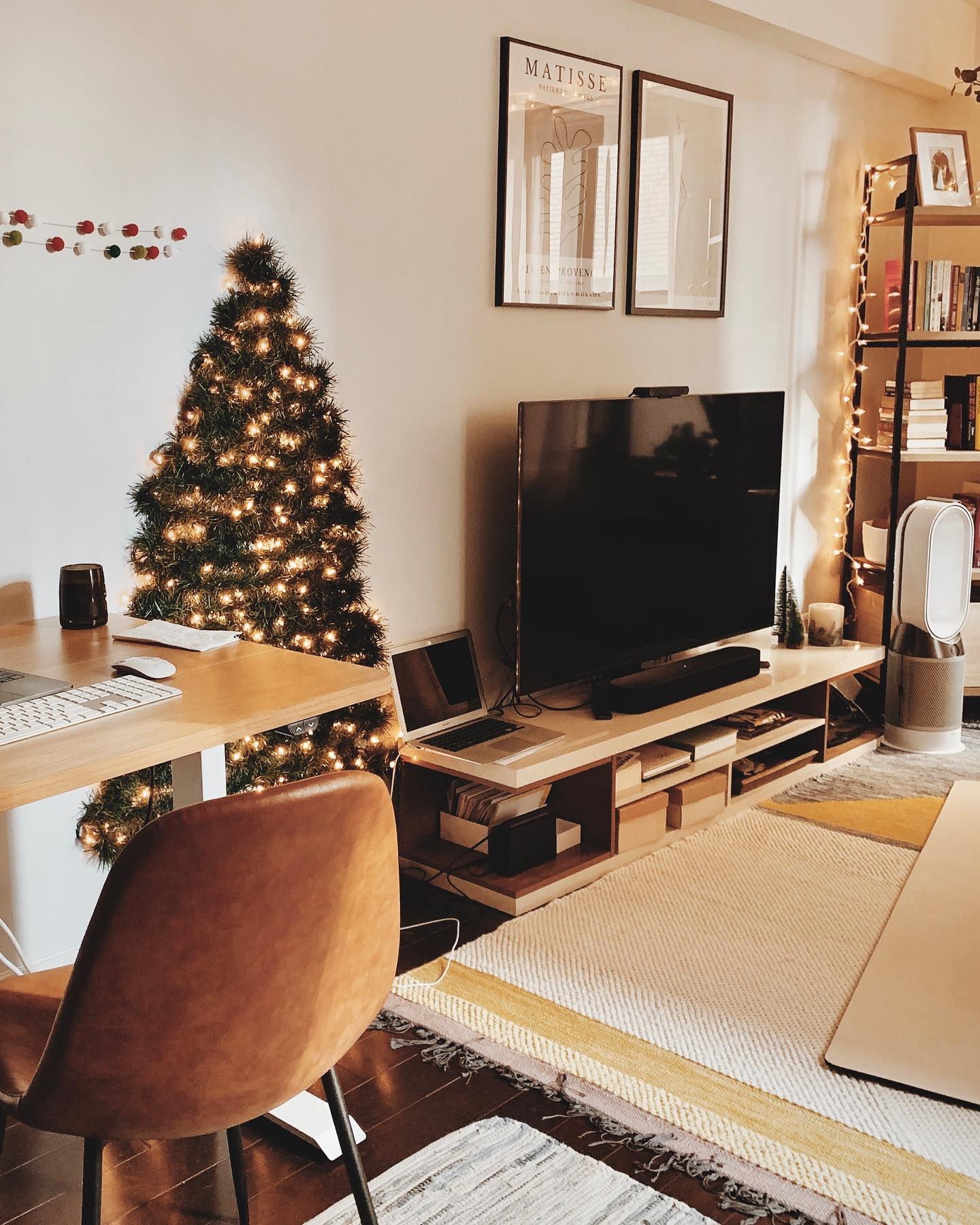 25 Apartment Christmas Decor Ideas for a Cozy and Stylish Holiday ...