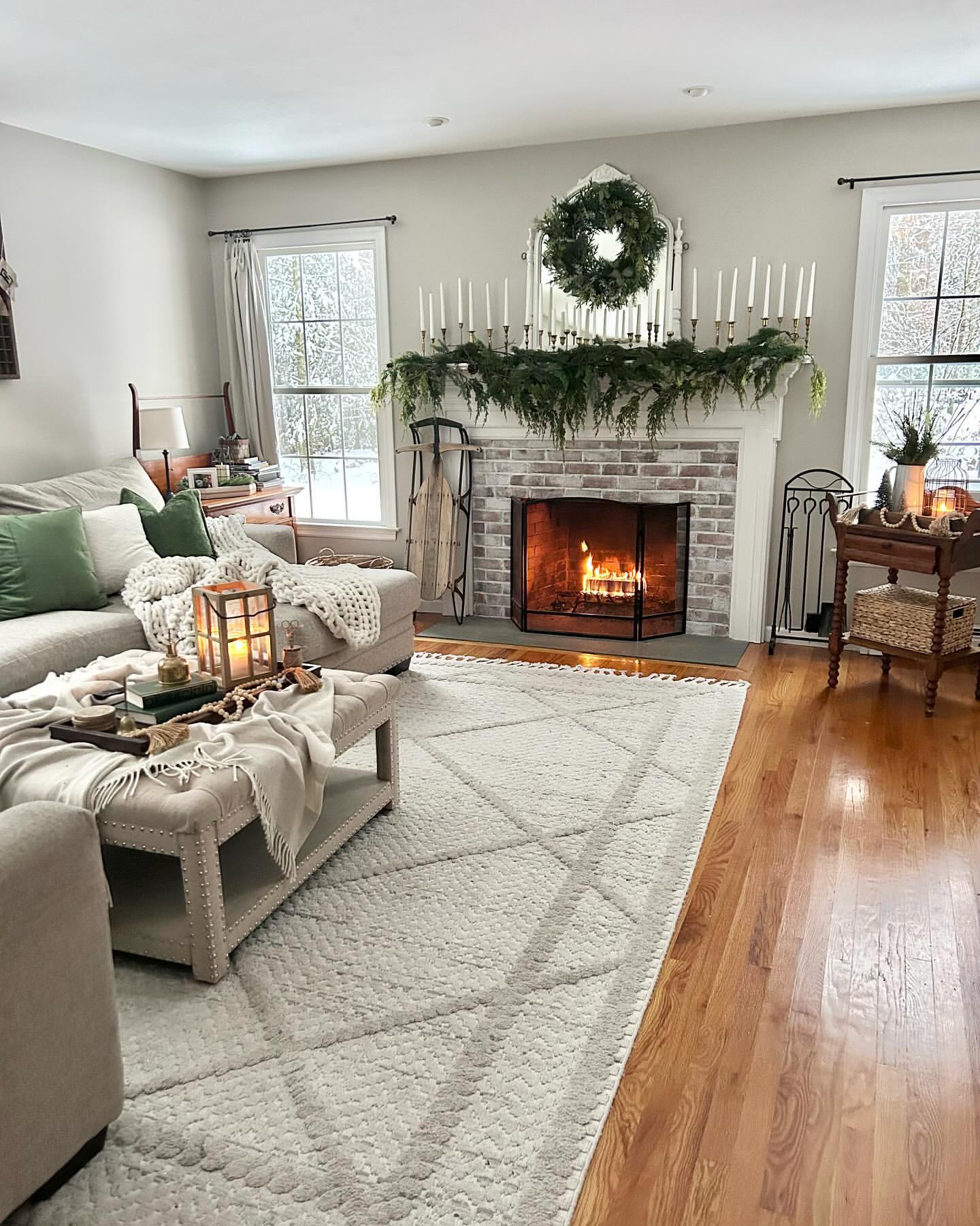 28 Winter Fireplace Decor Ideas to Create a Cozy, Festive, and Inviting ...