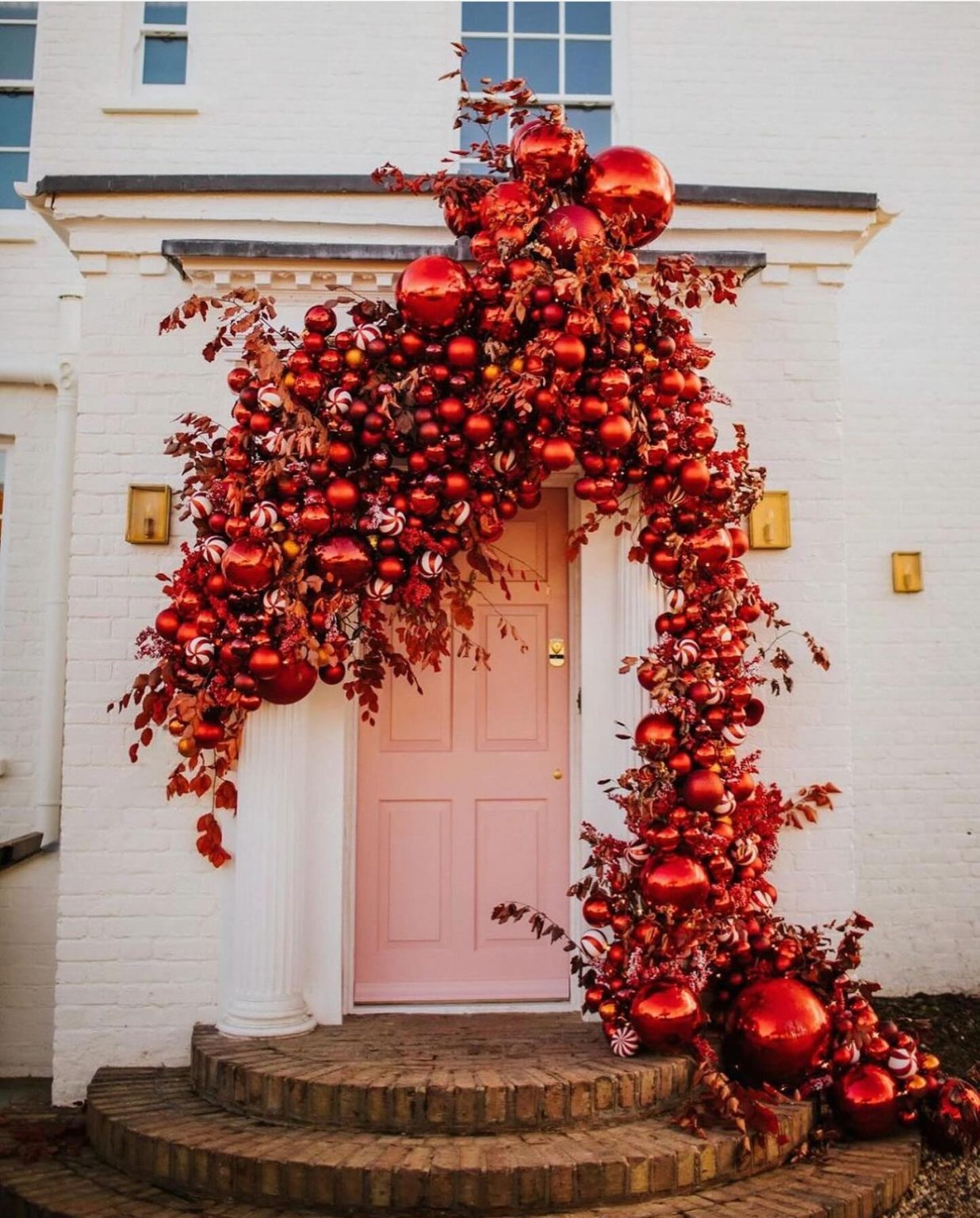 37 Christmas Door Decorations That Will Make Your Home the Most Festive ...